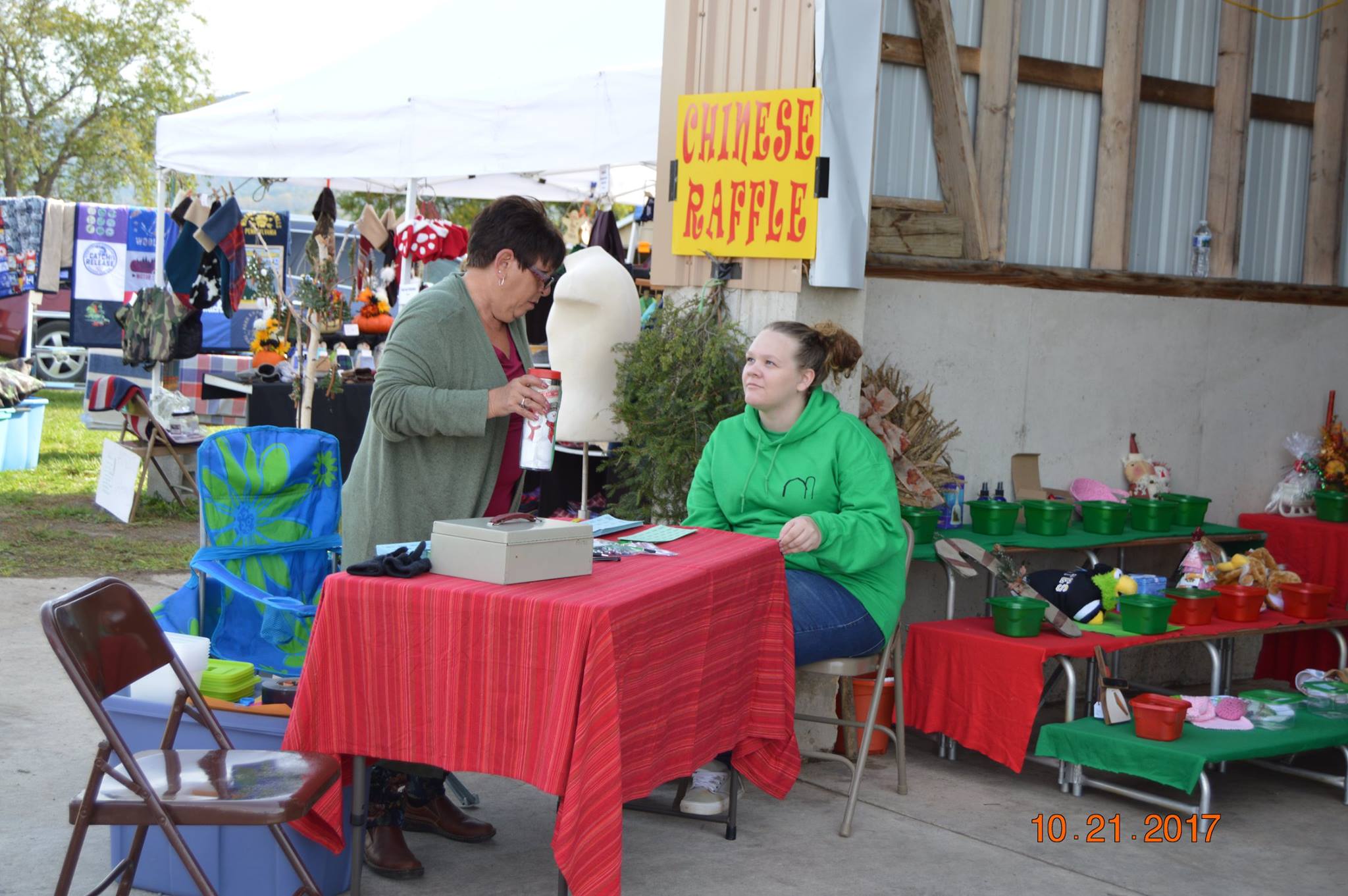 Christmas in the barns – Clinton County Fair