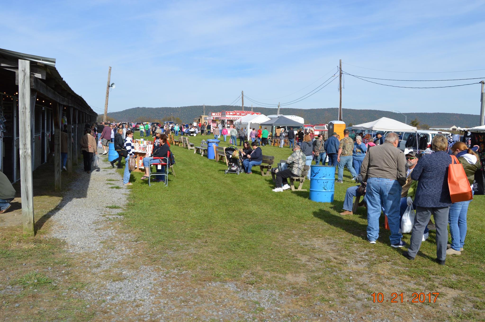 Christmas in the barns – Clinton County Fair