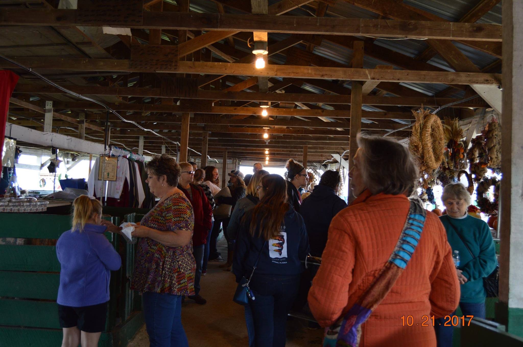 Christmas in the barns – Clinton County Fair