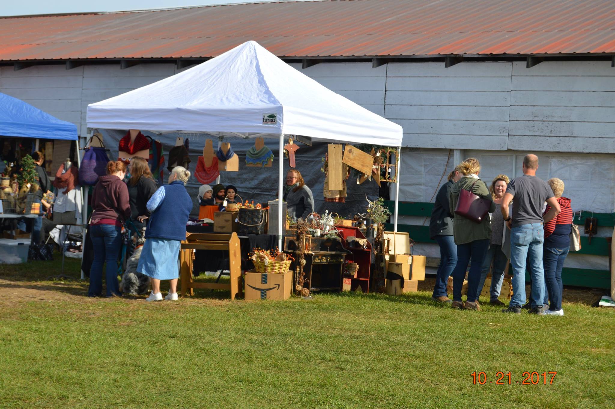 Christmas in the barns – Clinton County Fair