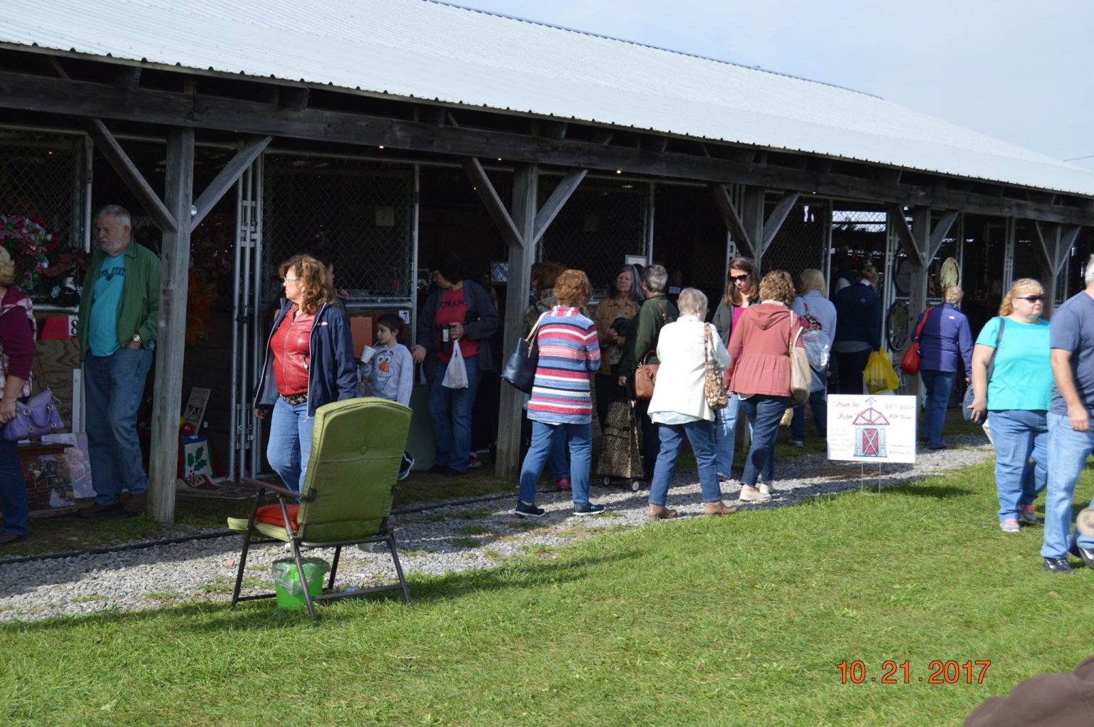 Christmas in the barns – Clinton County Fair